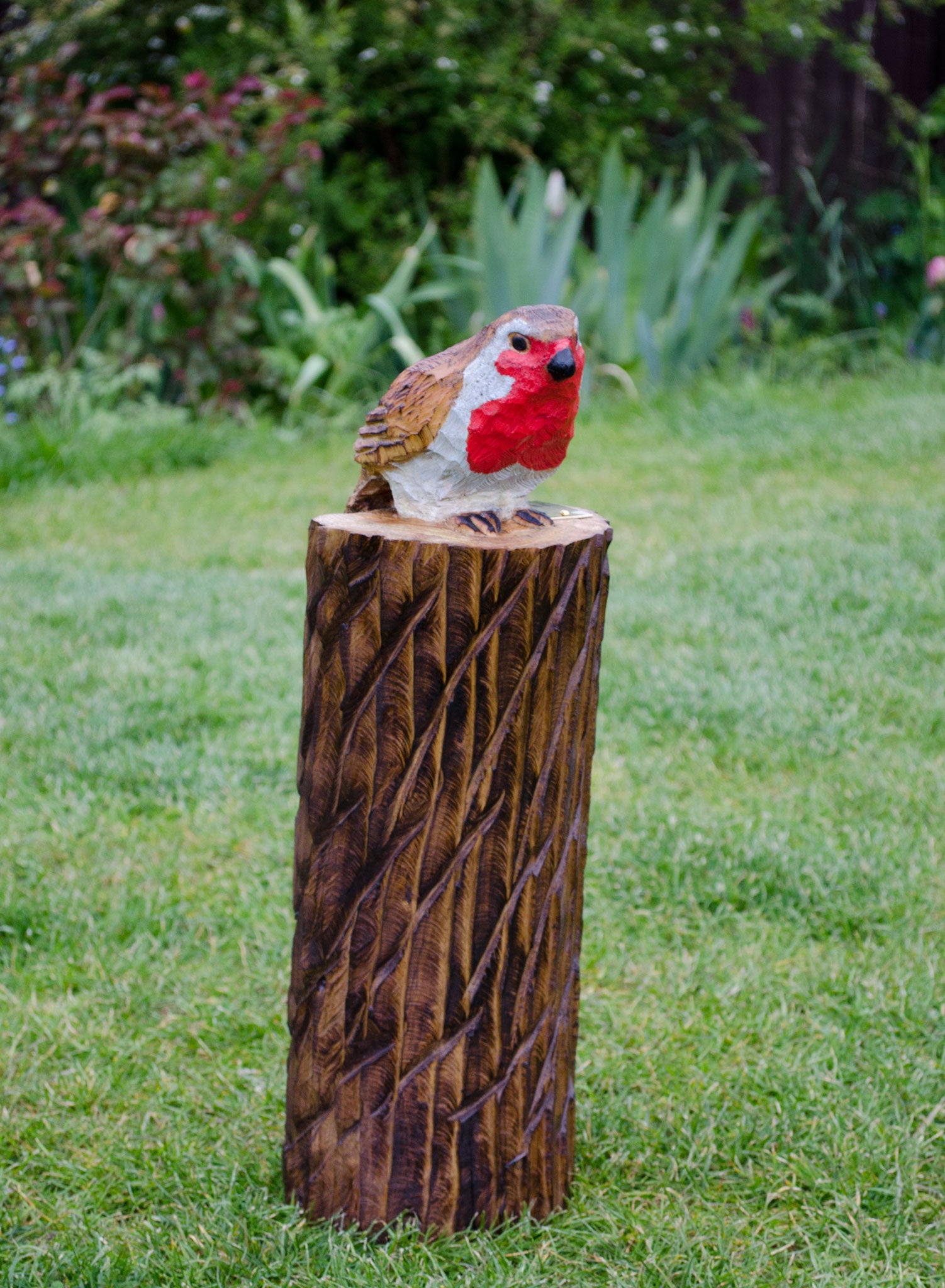 Robin chainsaw carving, wood sculpture, garden artwork – Maytree ...